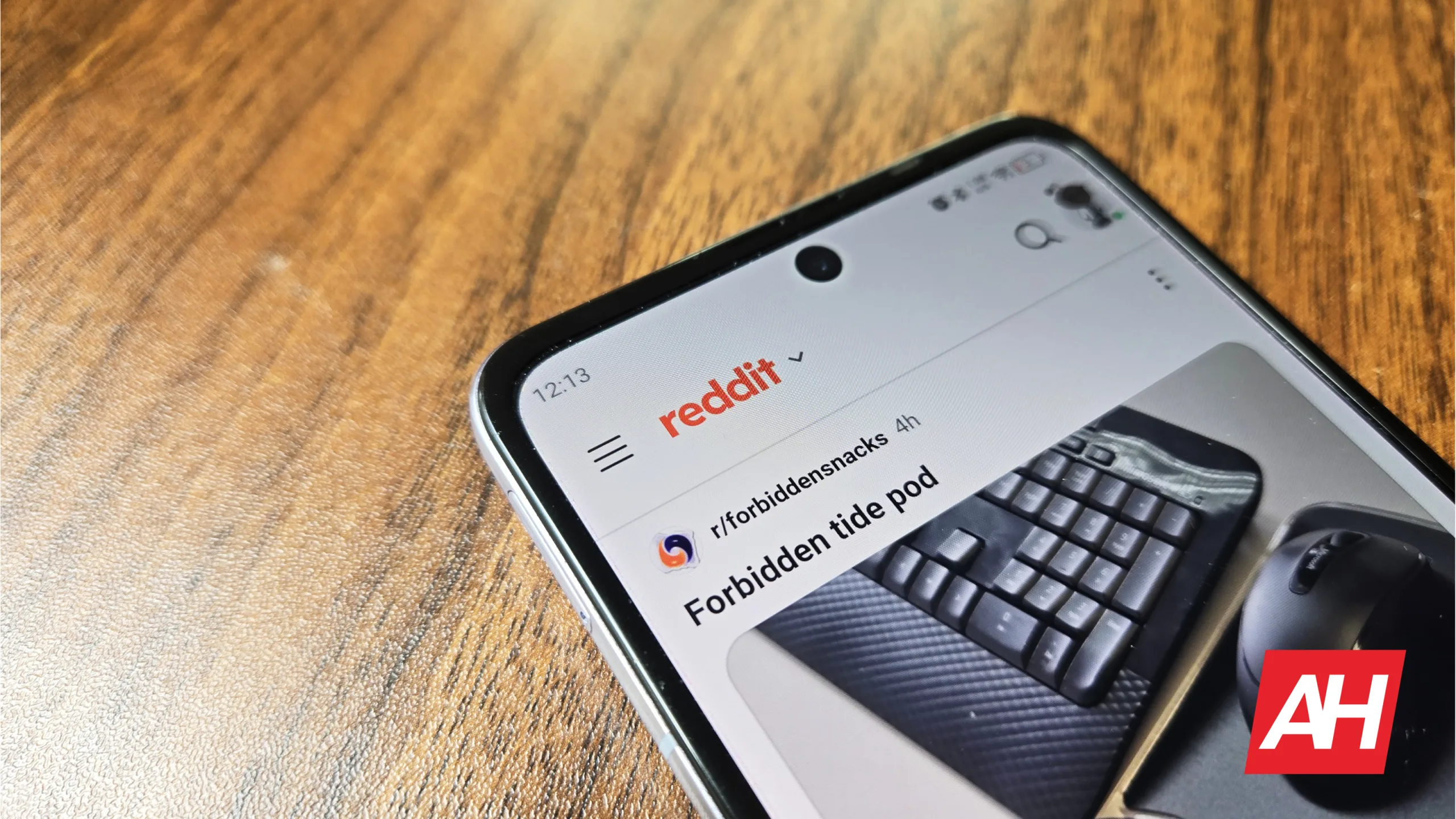 Reddit amplía su función de traducción mediante IA a más de 35 países