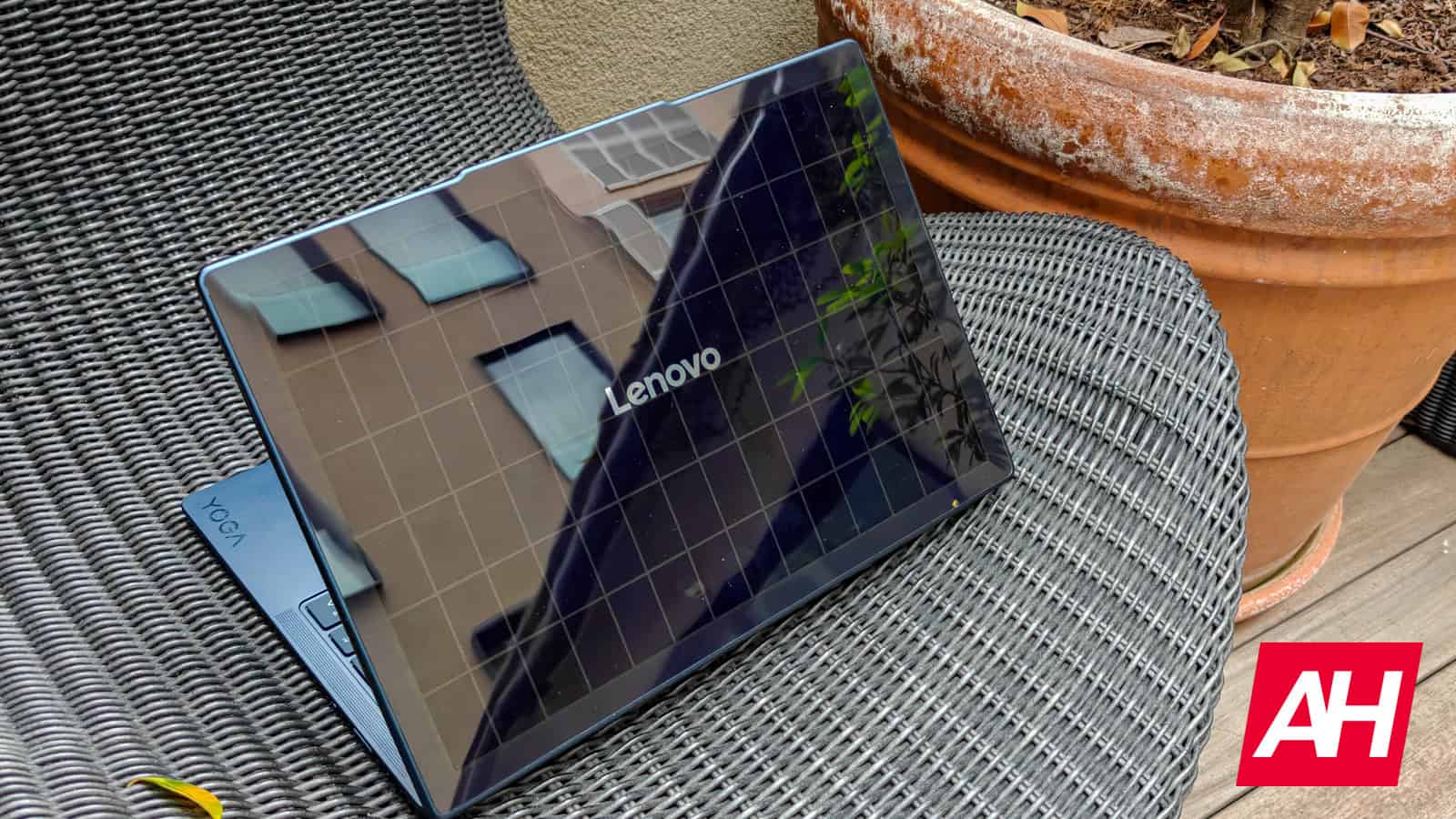 El concepto de PC solar de Lenovo utiliza la potencia del sol para cargar